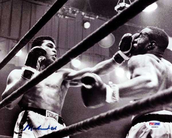 Muhammad Ali Autographed Memorabilia | Signed Photo, Jersey ...