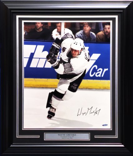 Wayne Gretzky | Autographed Hockey Memorabilia & NHL Merchandise
